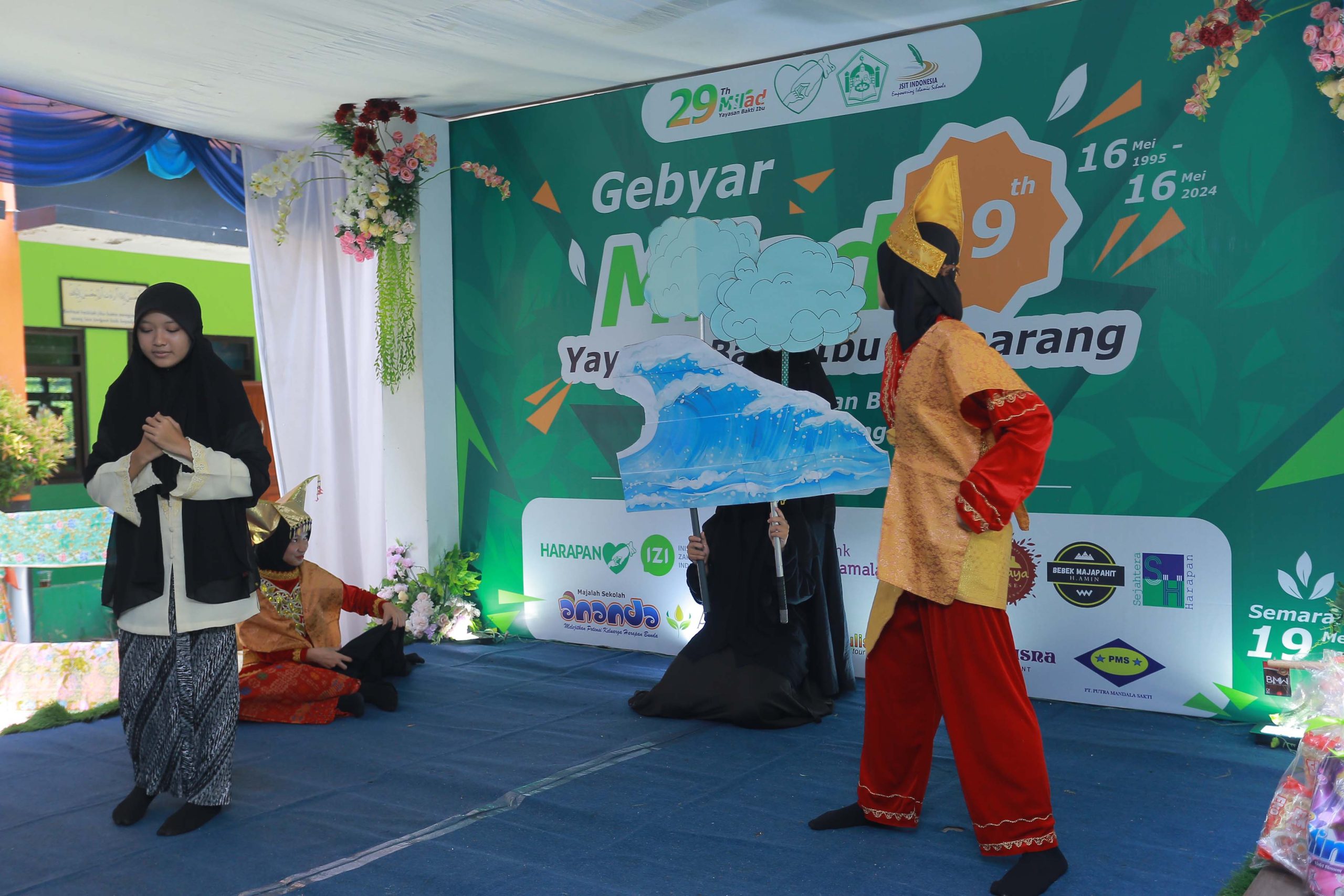 Kearifan Lokal Dalam Puncak Milad Yayasan Bakti Ibu Semarang Sit Harapan Bunda
